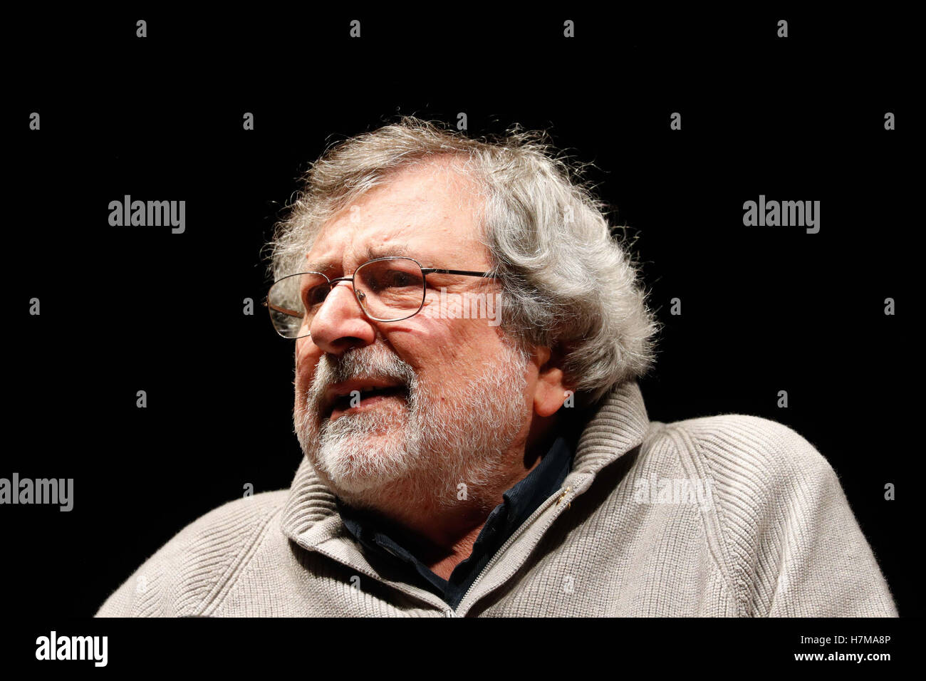 Rome, Italy. 06th Nov, 2016. Italian singer and songwriter Francesco ...
