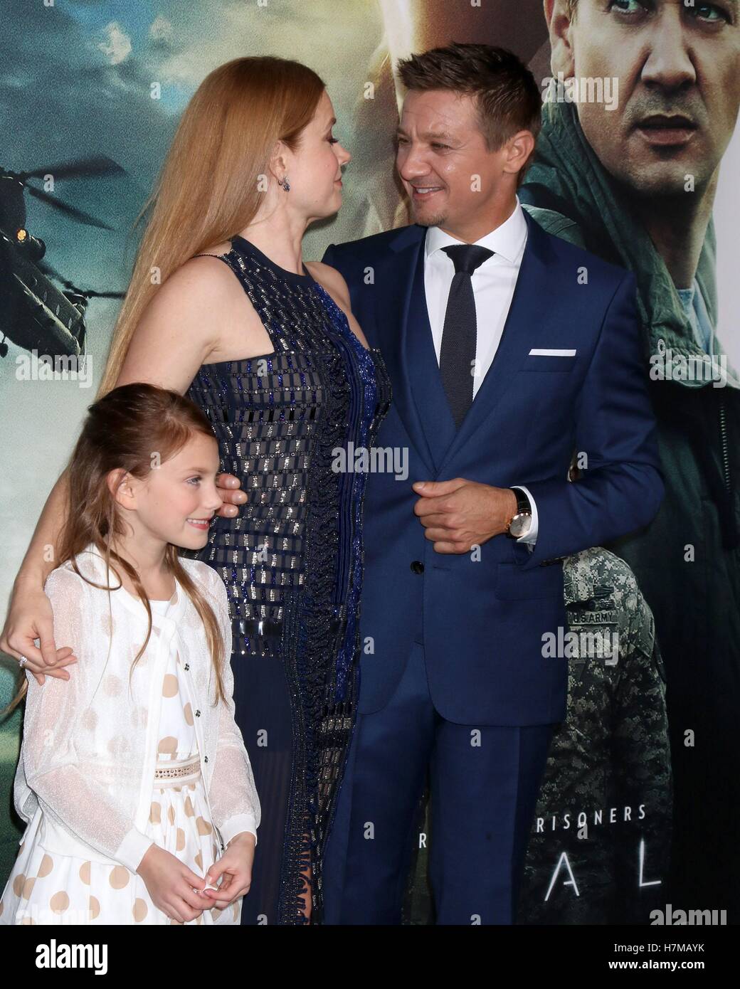 Los Angeles, CA, USA. 6th Nov, 2016. Abigail Pniowsky, Amy Adams ...