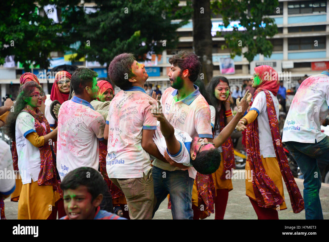 Dhaka, Bangladesh. 7th November, 2016. Dhaka University's Pali and ...