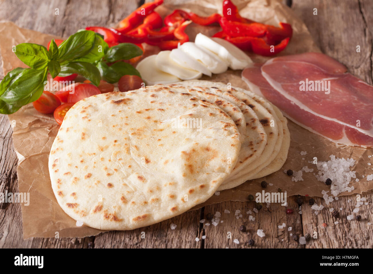 Piadine hi-res stock photography and images - Alamy