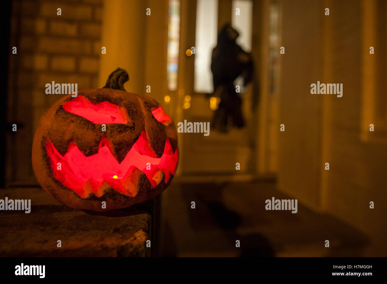 Halloween kids witch ghost hi-res stock photography and images - Alamy