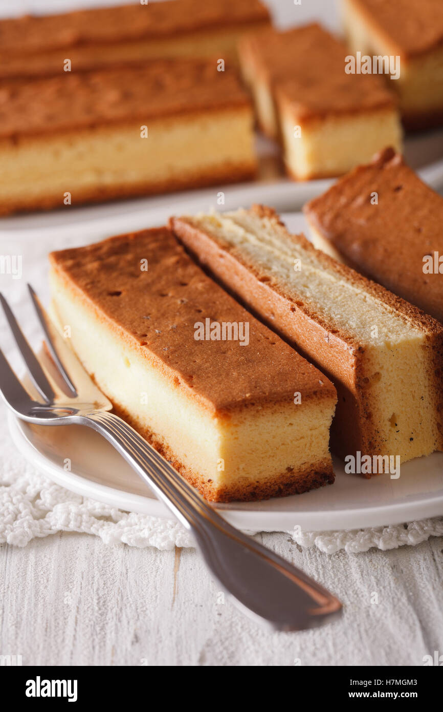 Castella hi-res stock photography and images - Alamy