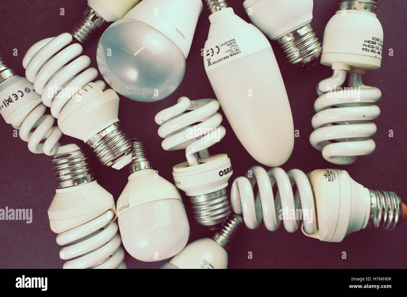 Set of used light bulbs hi-res stock photography and images - Alamy