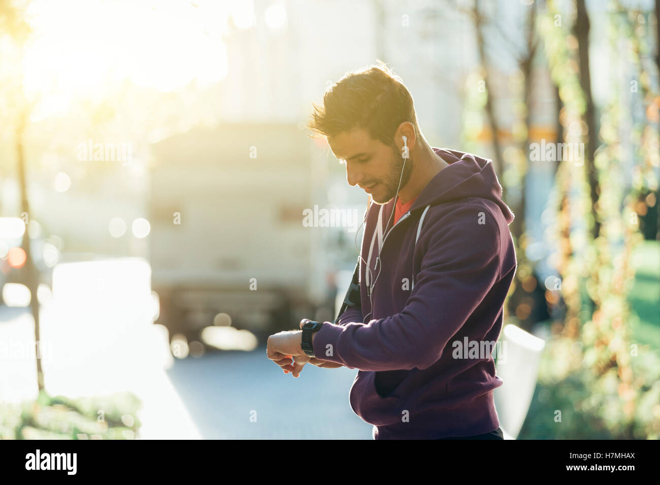 Man heart rate monitor hi-res stock photography and images - Alamy