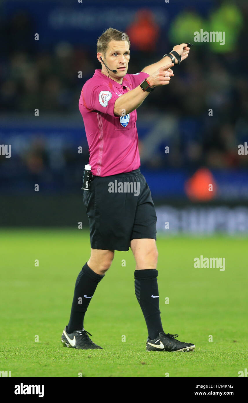 Referee Craig Pawson during the Premier League match at the King Power ...