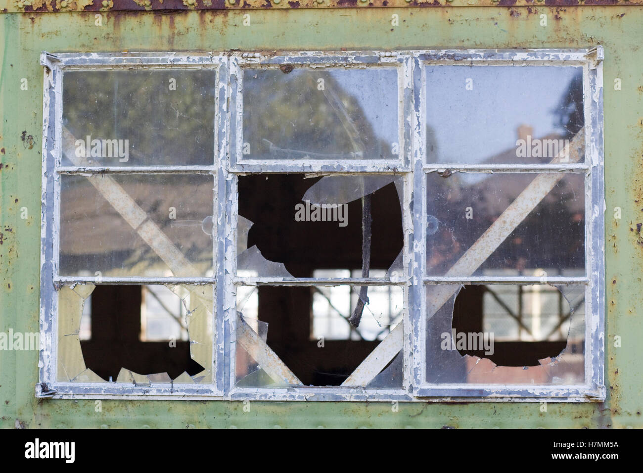 Metal paneled building hi-res stock photography and images - Alamy