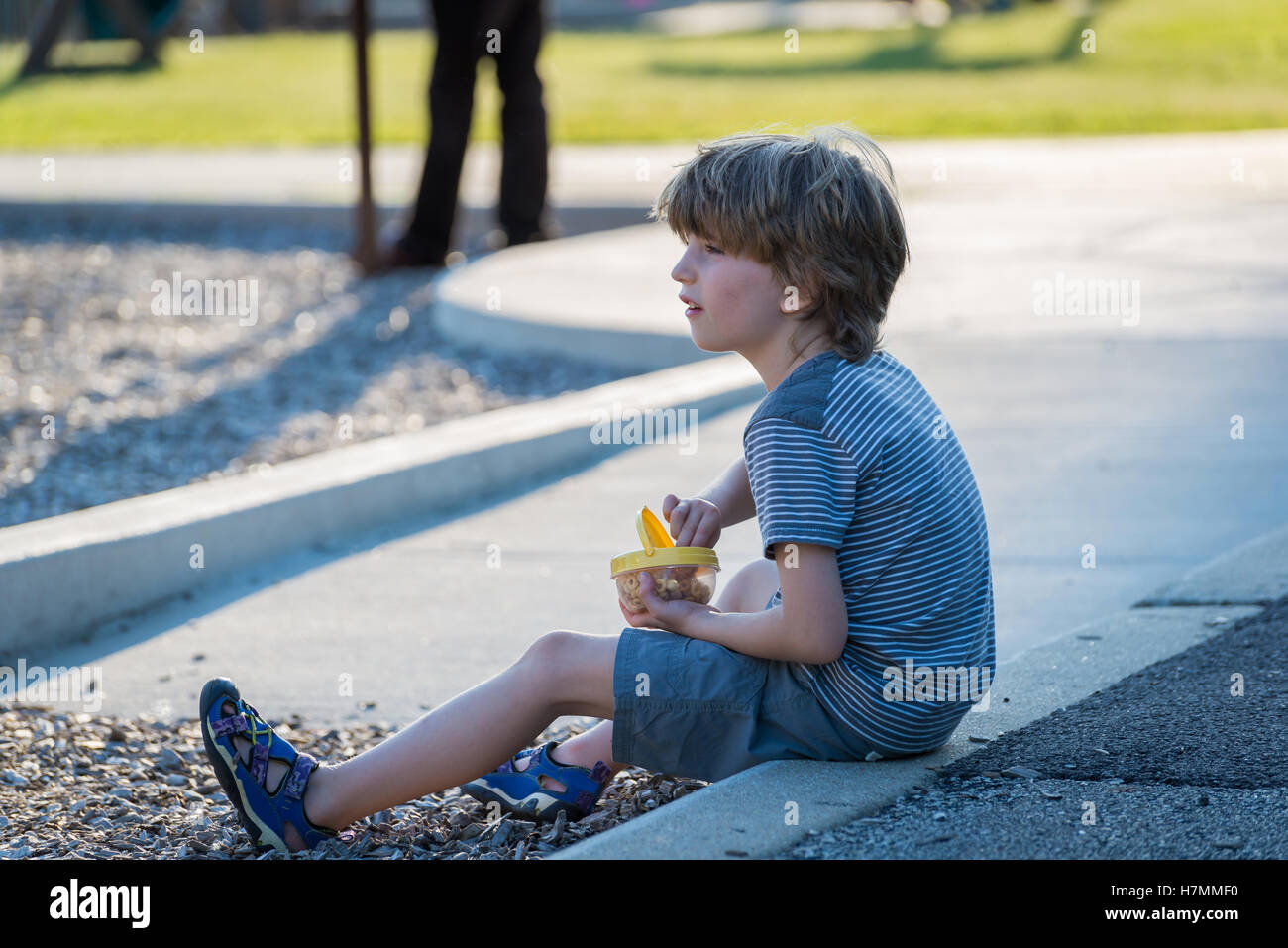 Up curb hi-res stock photography and images - Alamy
