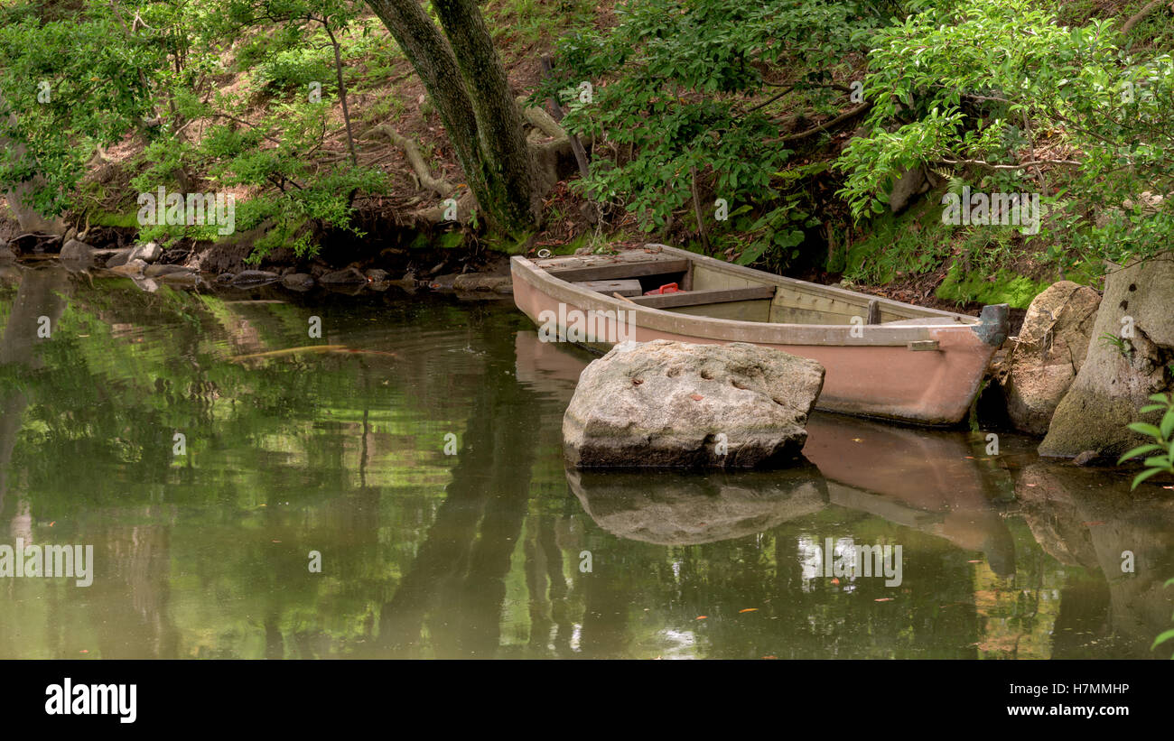 Garden pond with boat hi-res stock photography and images - Alamy