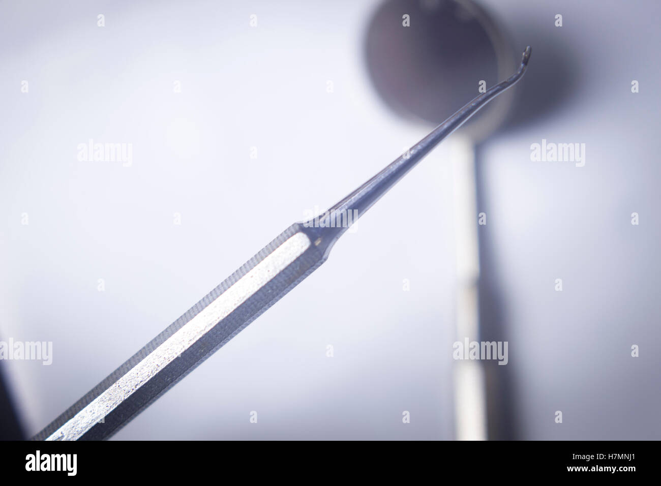 Dentists dental instrumentation mirror Stock Photo - Alamy