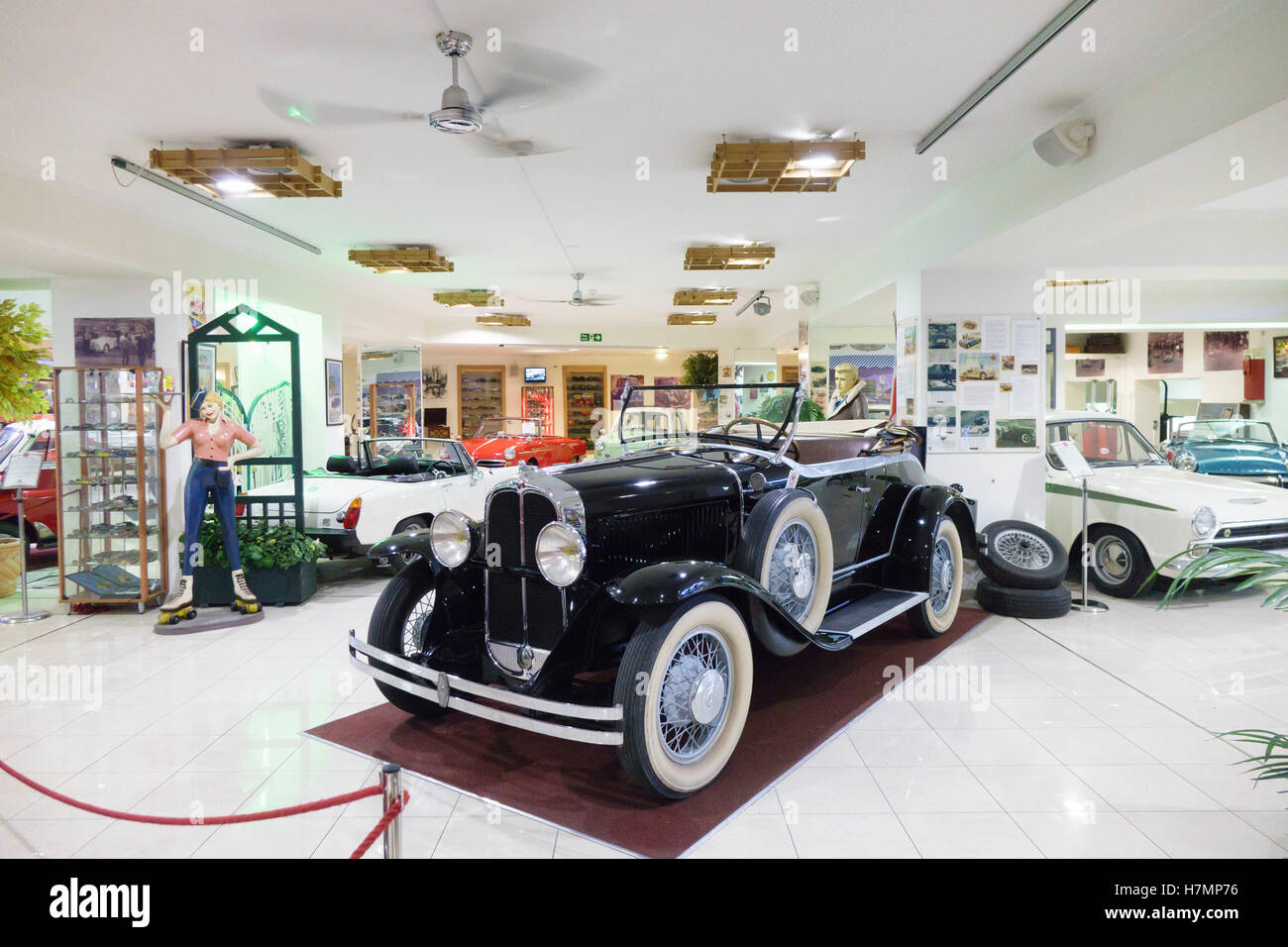 Malta Classic Car Collection, Qawra - a large exhibit of 20th century ...