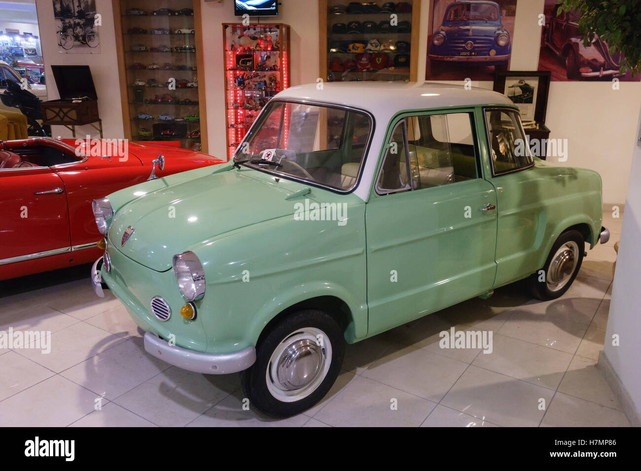Malta Classic Car Collection, Qawra - a large exhibit of 20th century ...