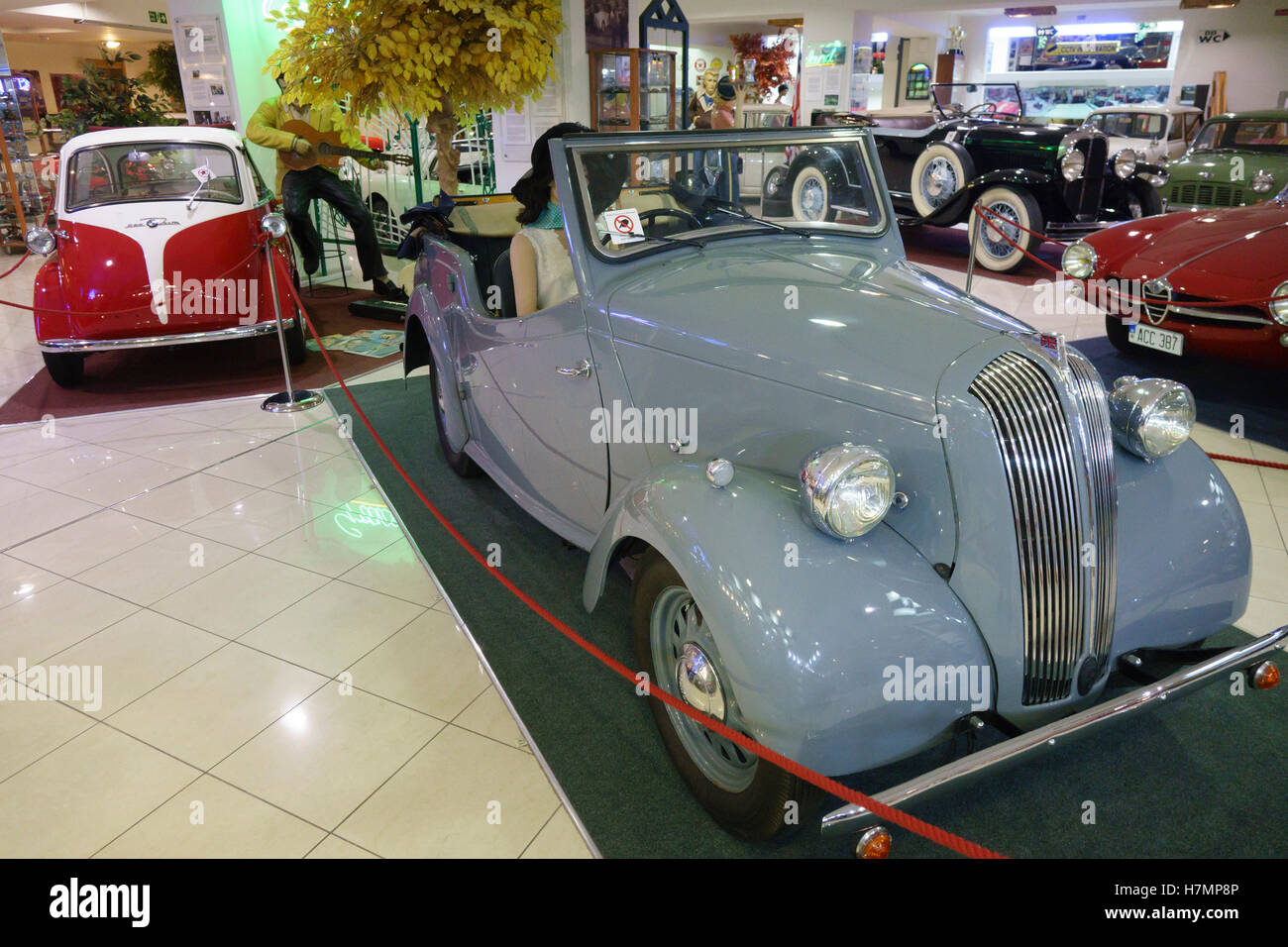 Malta Classic Car Collection, Qawra - a large exhibit of 20th century ...