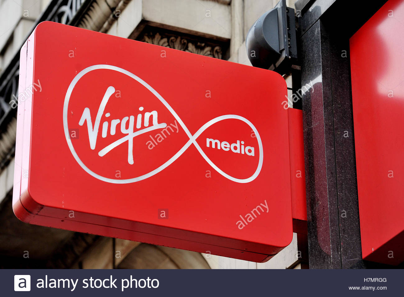Virgin Media Logo Stock Photos & Virgin Media Logo Stock Images - Alamy