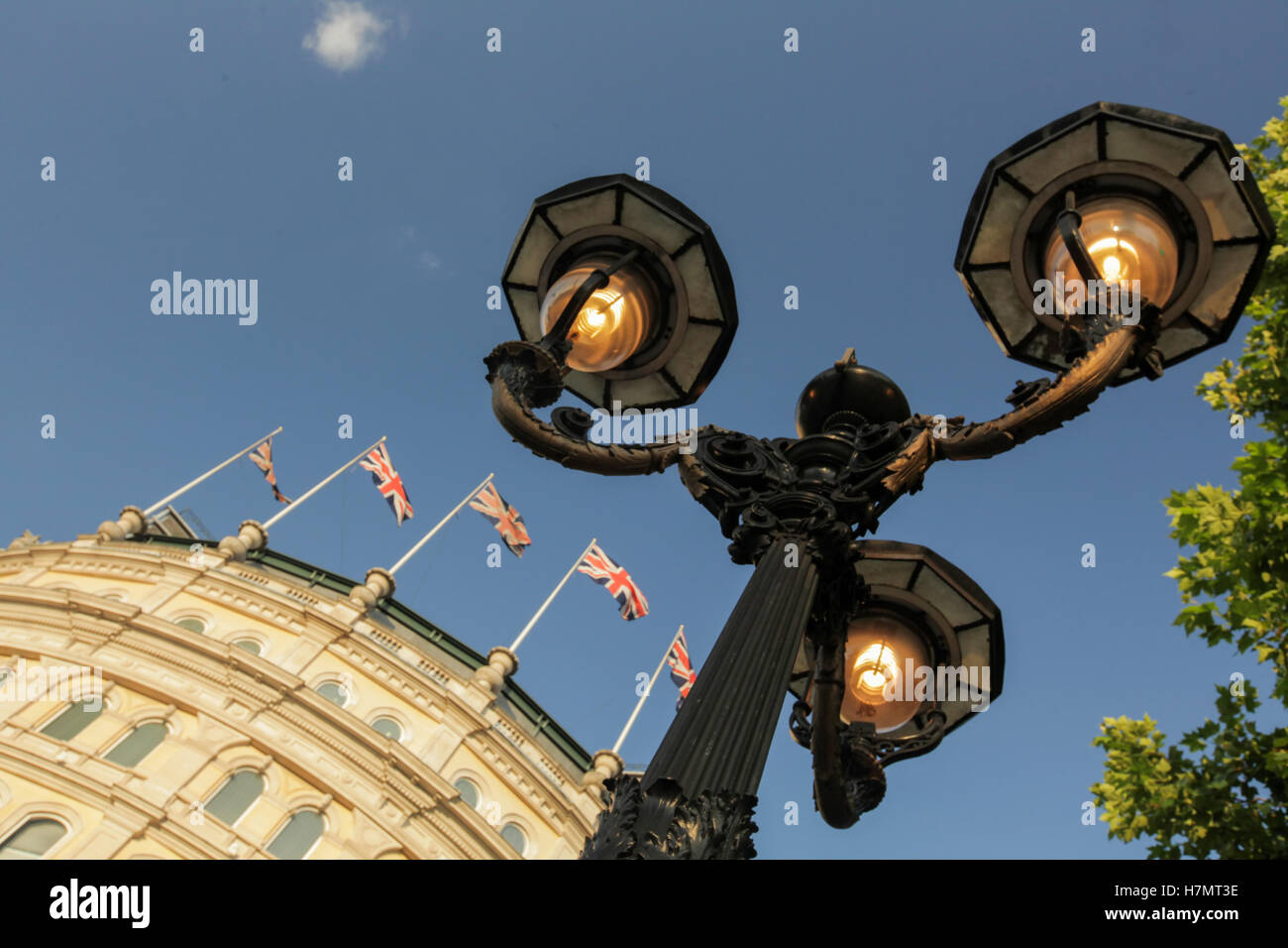 Square iron street lamp hi-res stock photography and images - Alamy