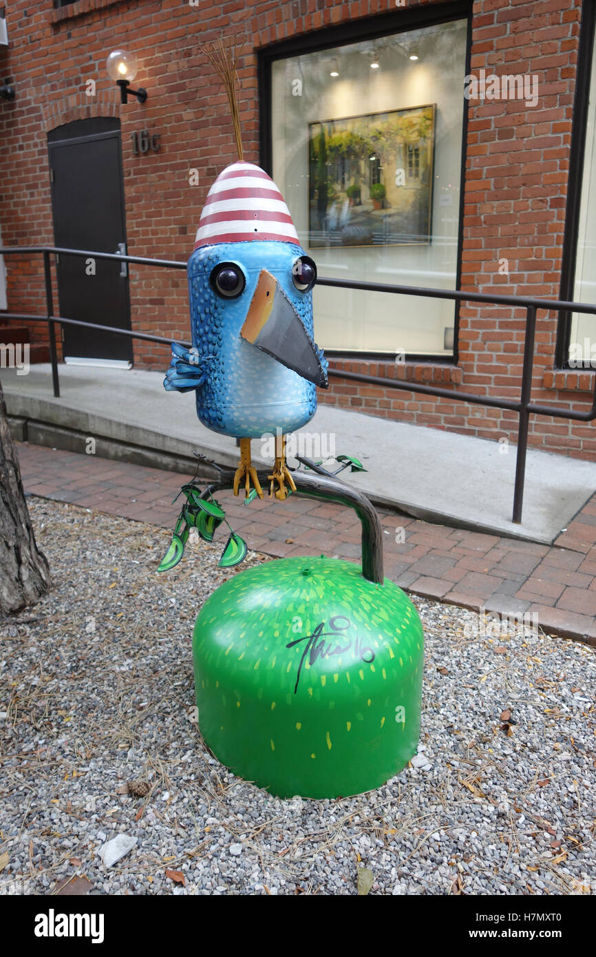 Bird art hi-res stock photography and images - Alamy