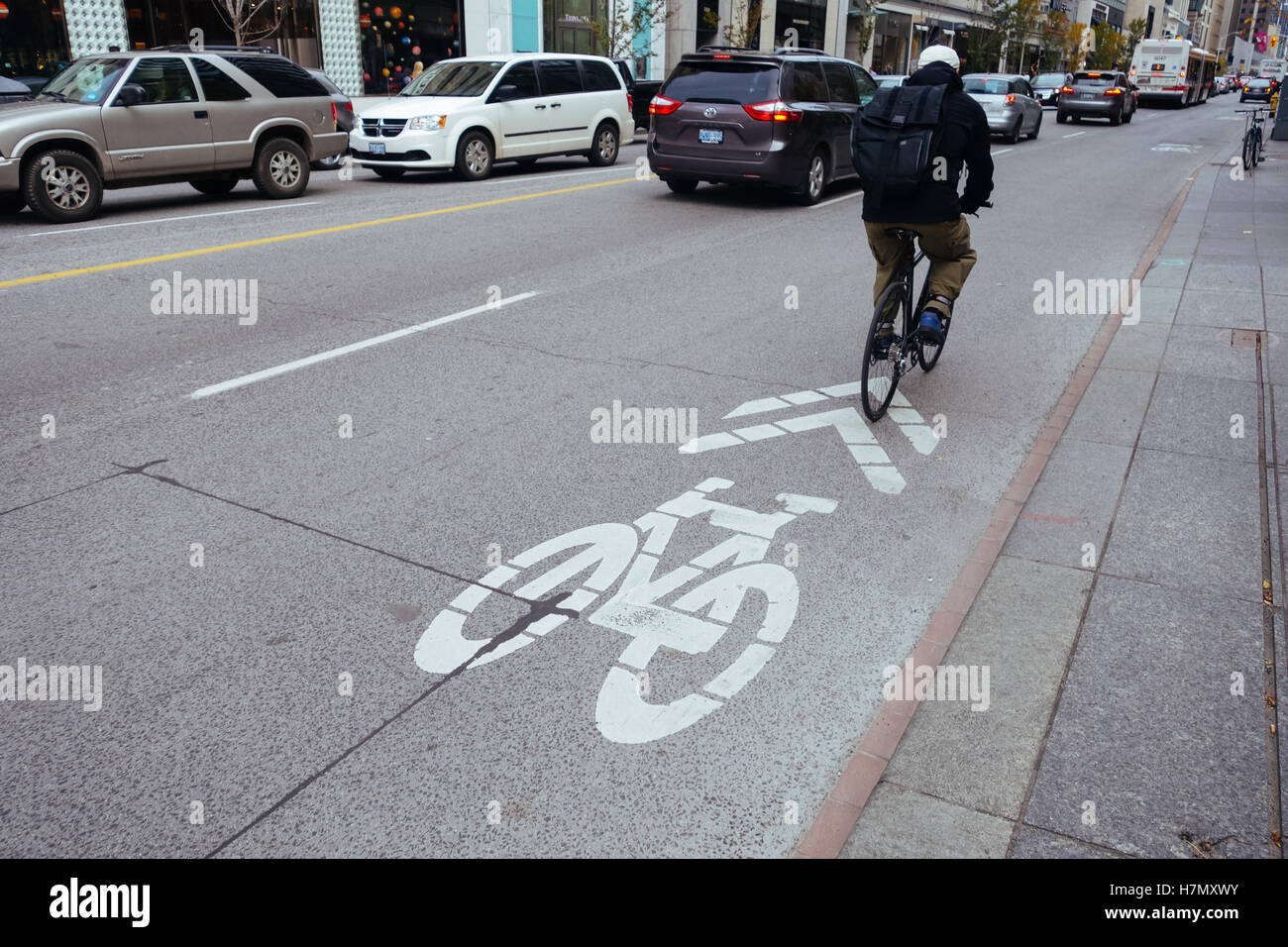 toronto bike lane bloor street Stock Photo - Alamy