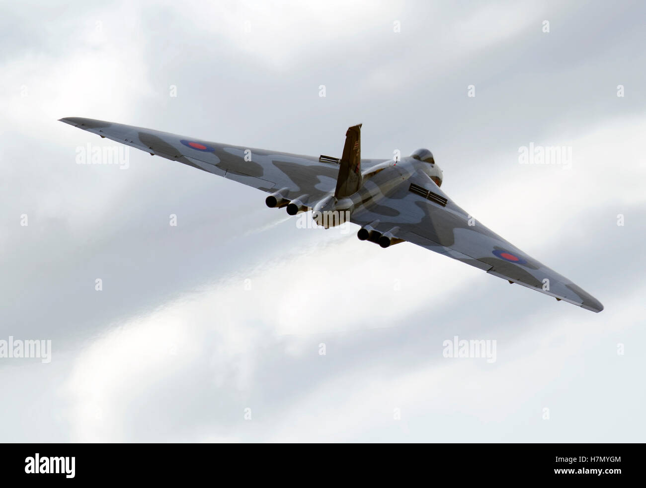 Vulcan bomber crew hi-res stock photography and images - Alamy