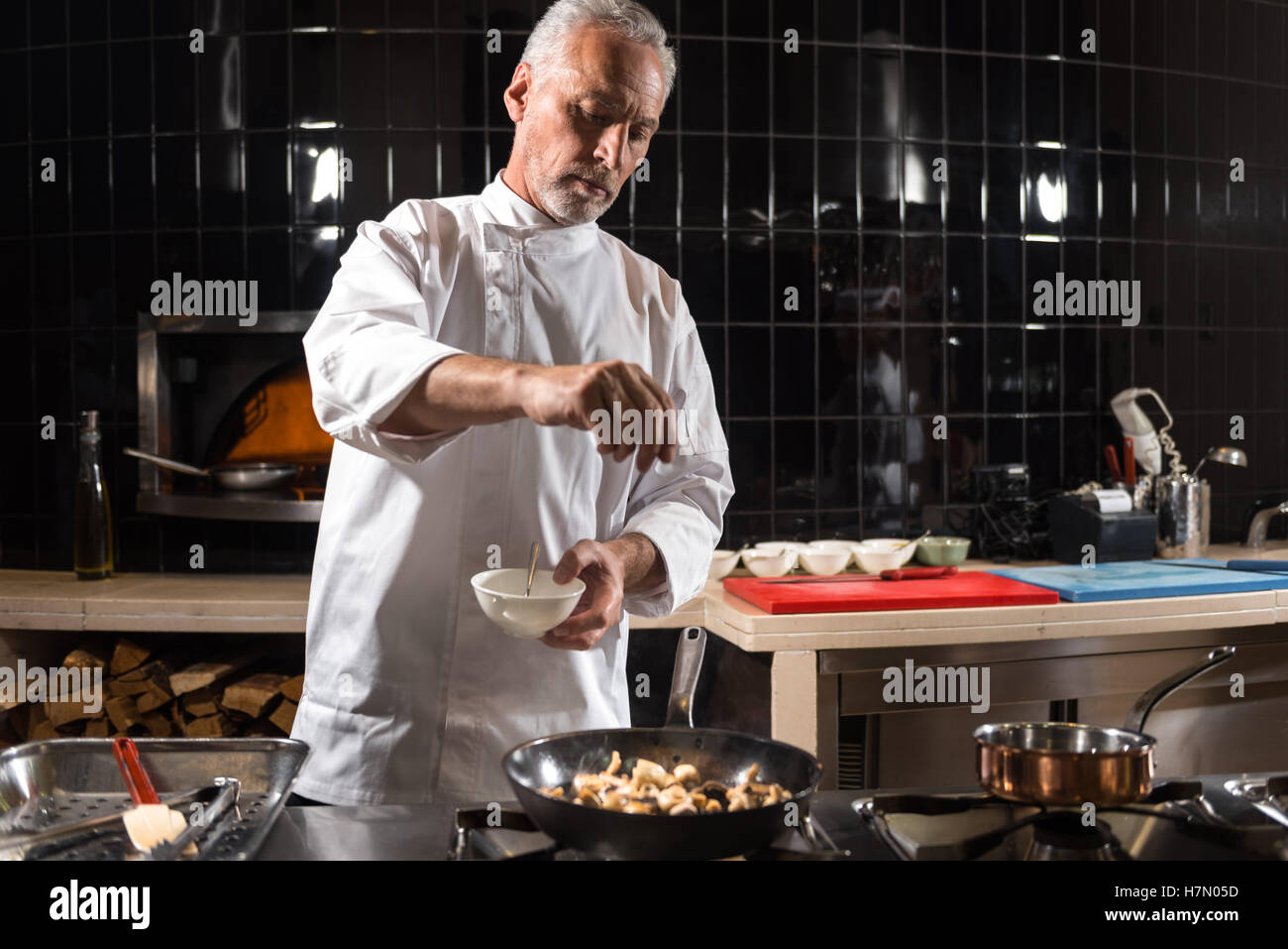 Chef salt cellar hi-res stock photography and images - Alamy