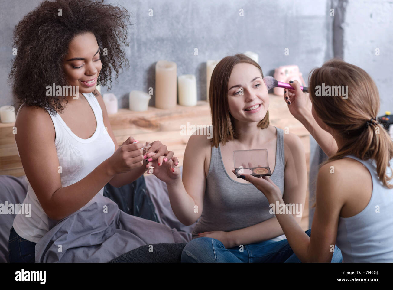 Girls, friends, help hi-res stock photography and images - Alamy