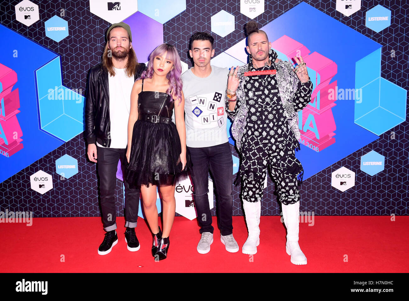 Cole whittle dnce attending european mtv europe music ahoy rotterdam hi ...