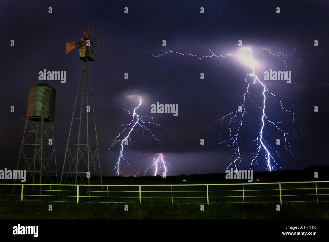 Lightning on Texas farm Stock Photo - Alamy