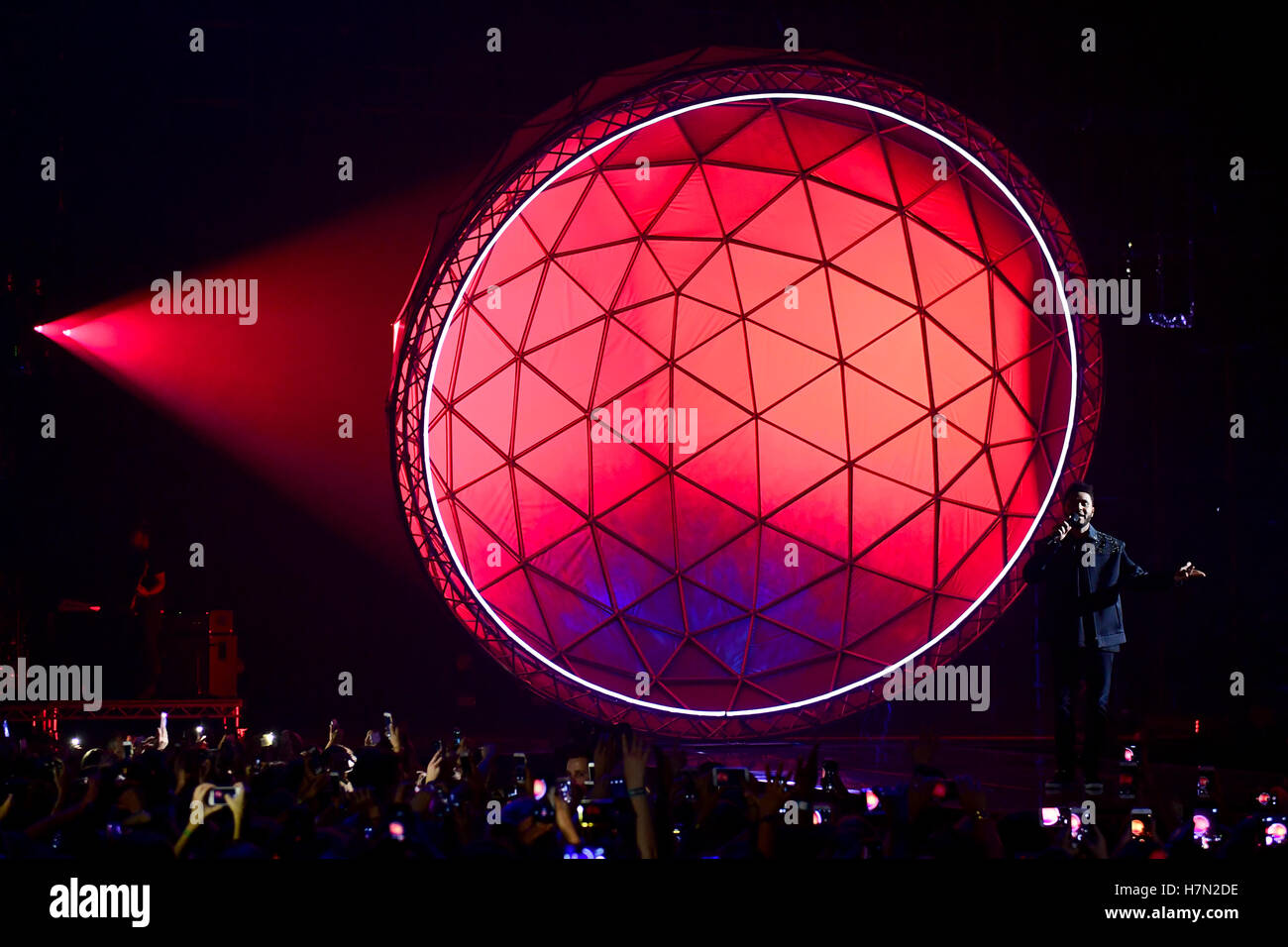 The weeknd performs hi-res stock photography and images - Alamy
