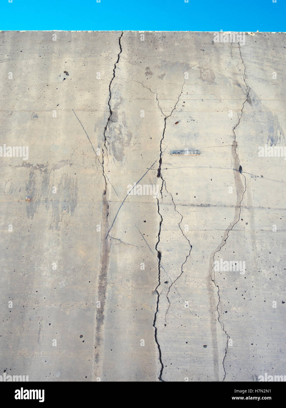 Breaking point hi-res stock photography and images - Alamy