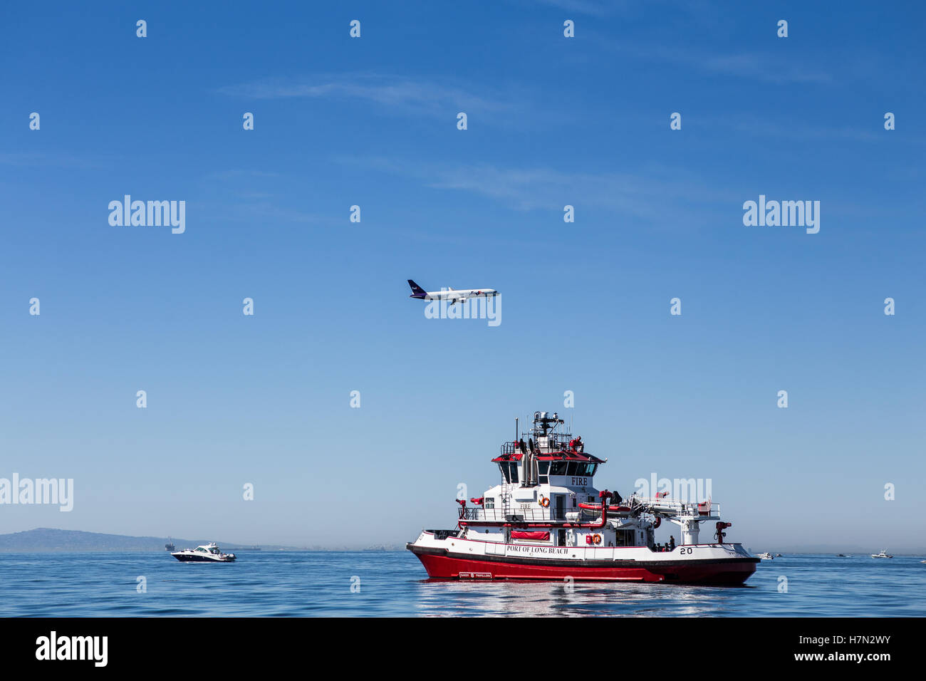 Fedex boat hi-res stock photography and images - Alamy