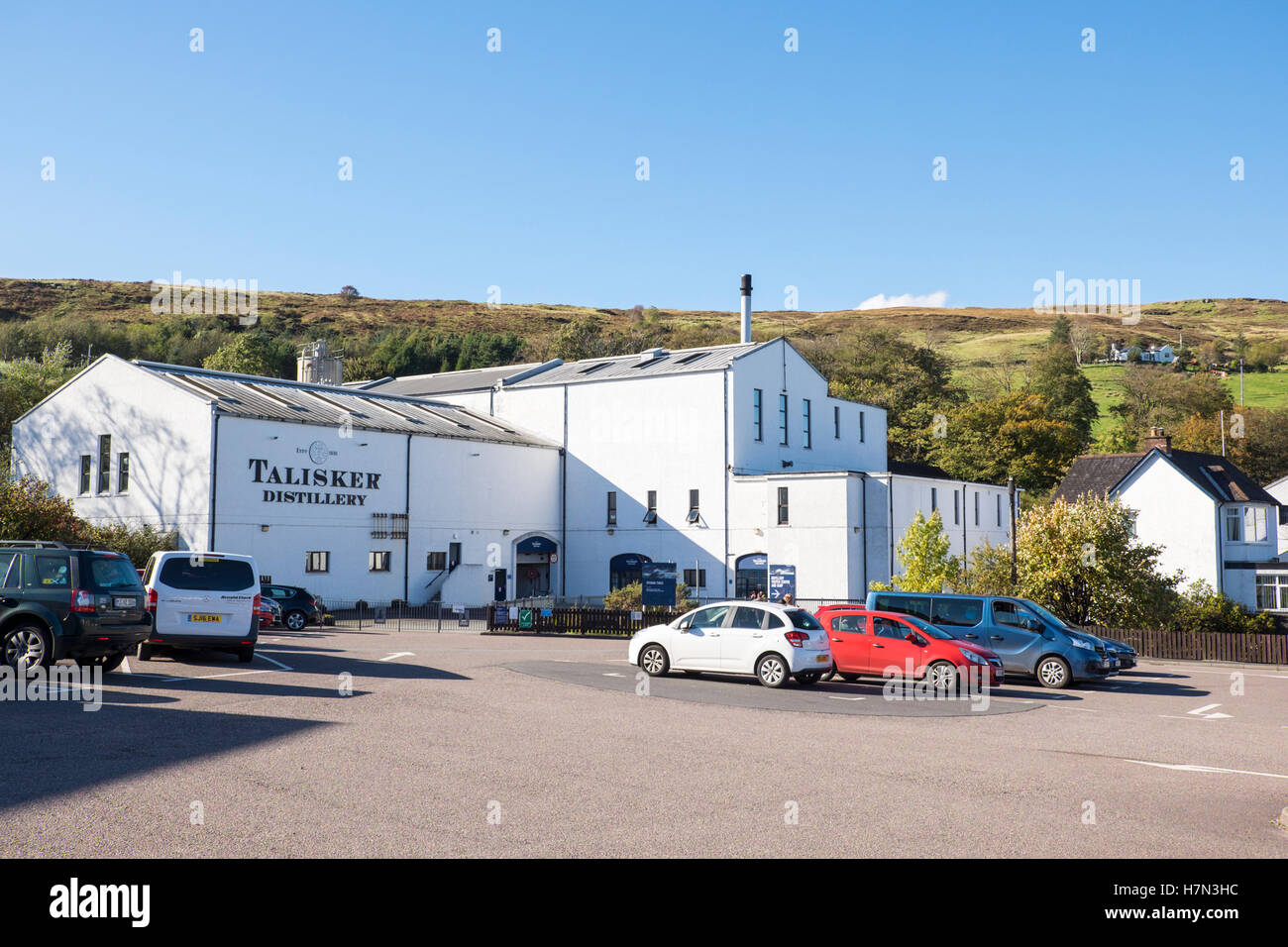 Talisker Distillery, Isle of Skye, Scotland Stock Photo - Alamy