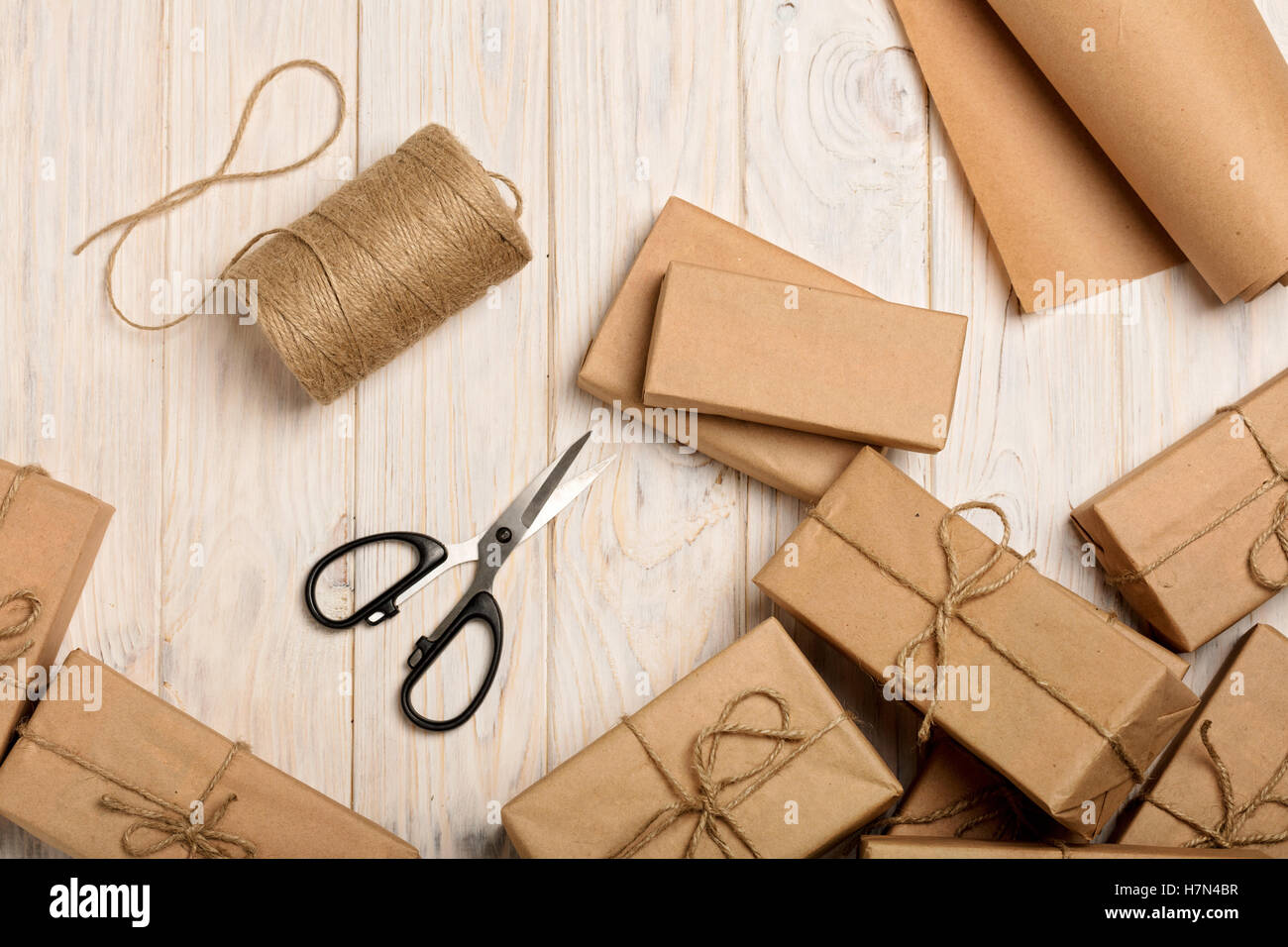 Rope wrapping hi-res stock photography and images - Alamy