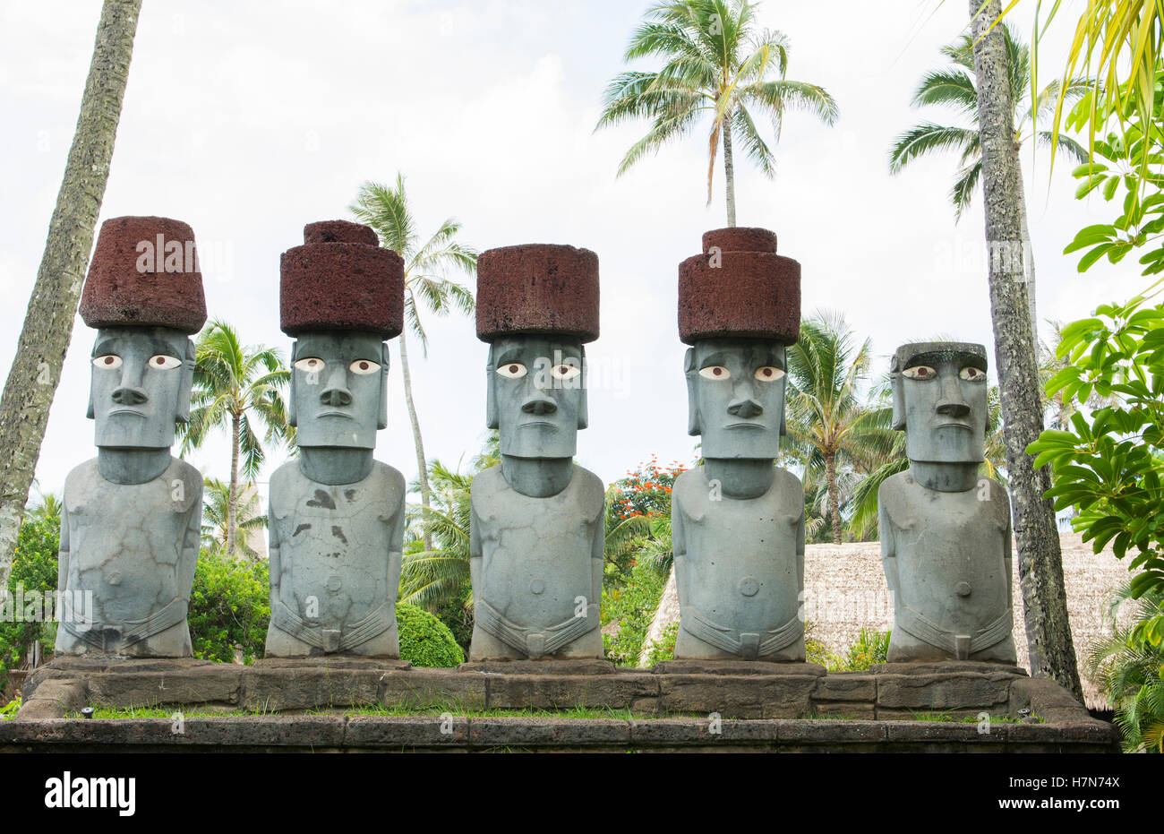Laie Hawaii Polynesian Cultural Center Easter Island statue traditional ...
