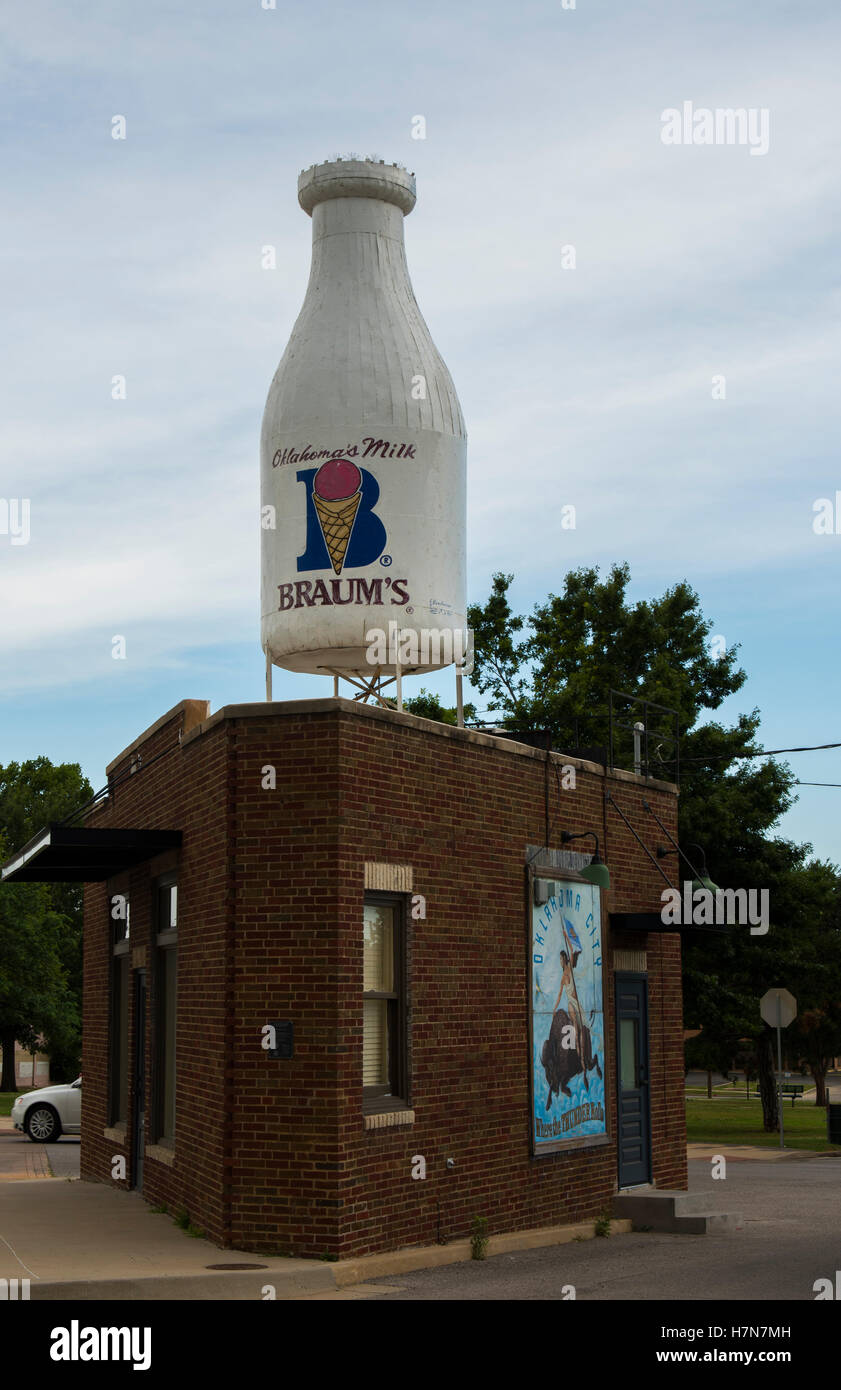 Braums milk bottle hi-res stock photography and images - Alamy