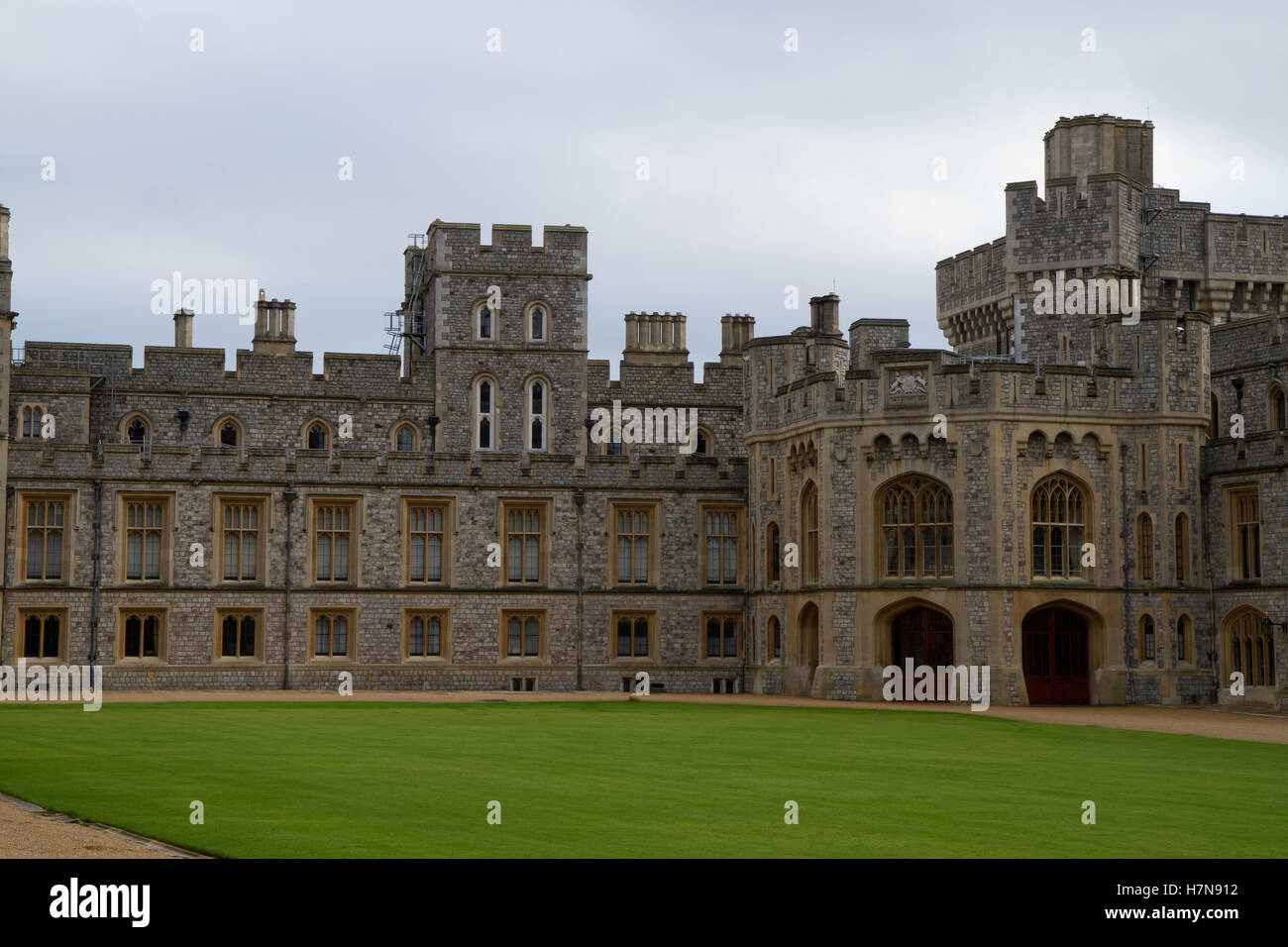 Windsor palace gardens hi-res stock photography and images - Alamy
