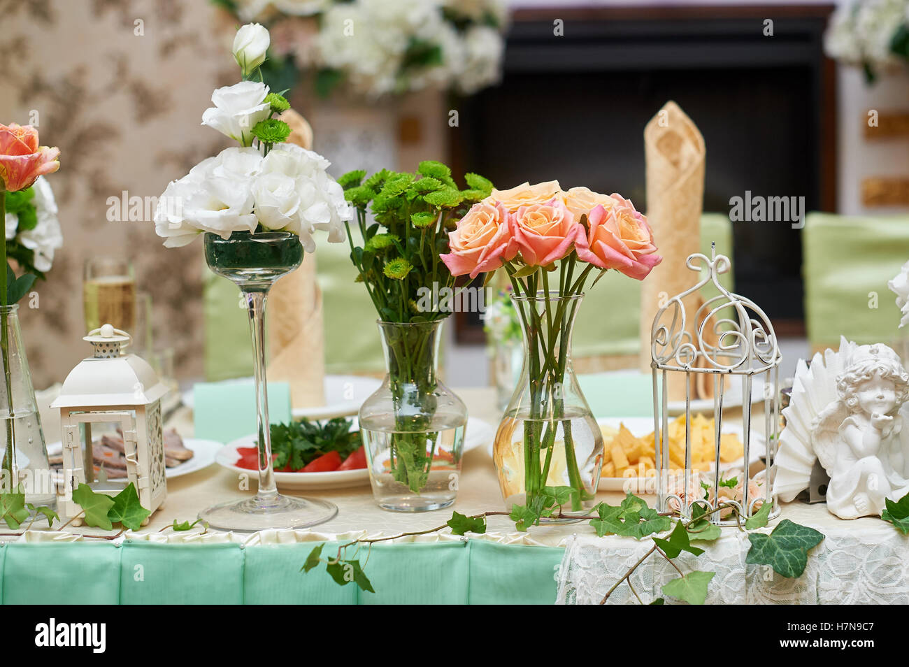 How To Decorate Restaurant Table at Barbara Ridgley blog