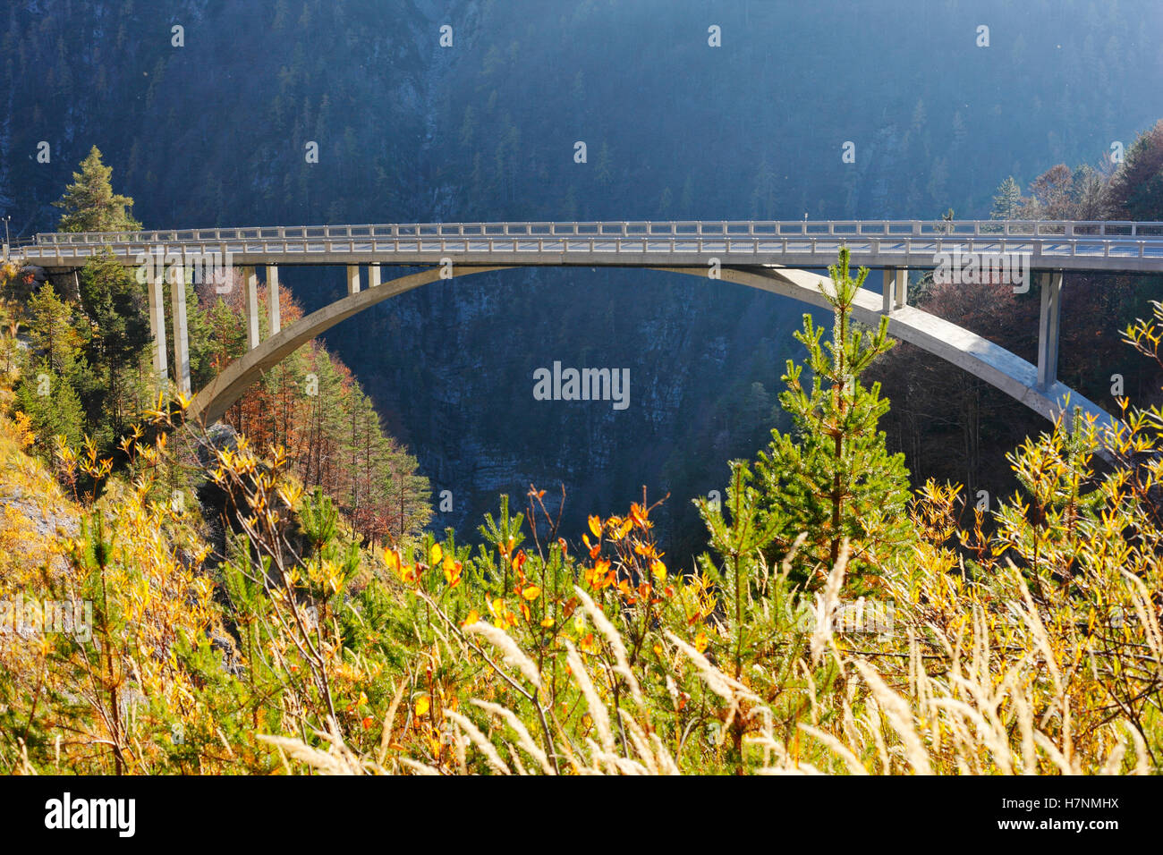 Road bridge mountains hi-res stock photography and images - Alamy