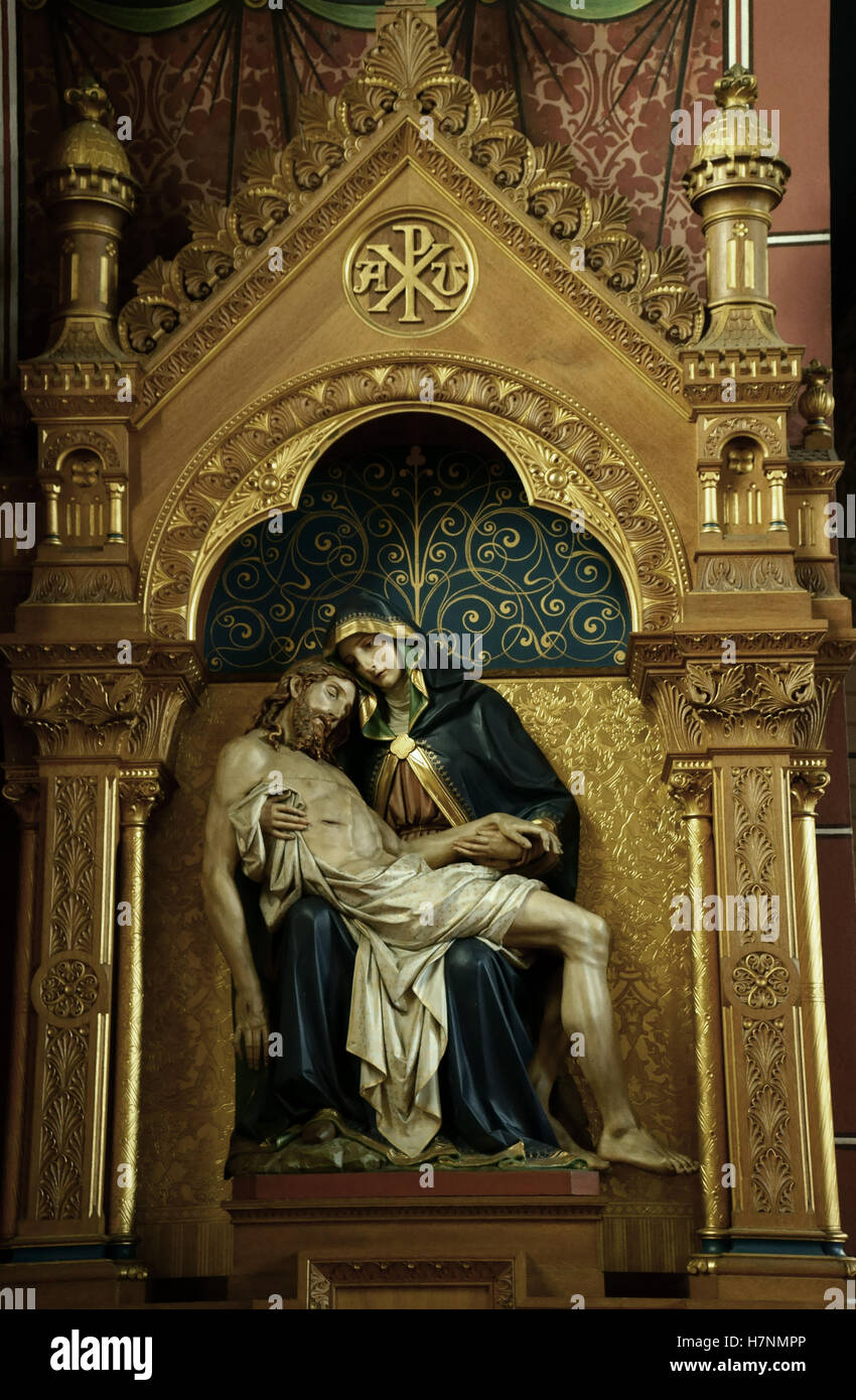 Side altar hi-res stock photography and images - Alamy