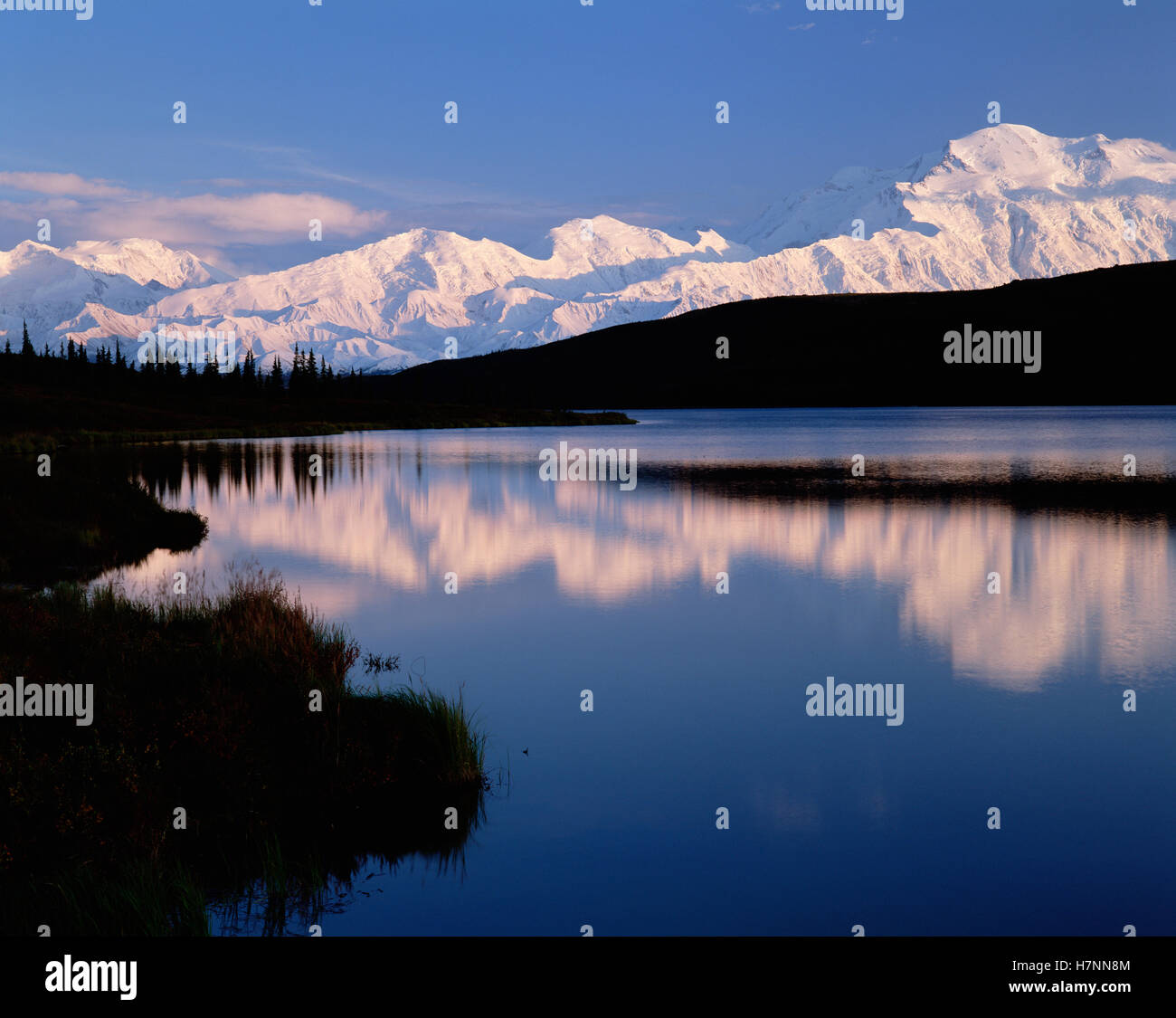 Wonder Lake, Denali National Park and Preserve, Alaska Stock Photo - Alamy