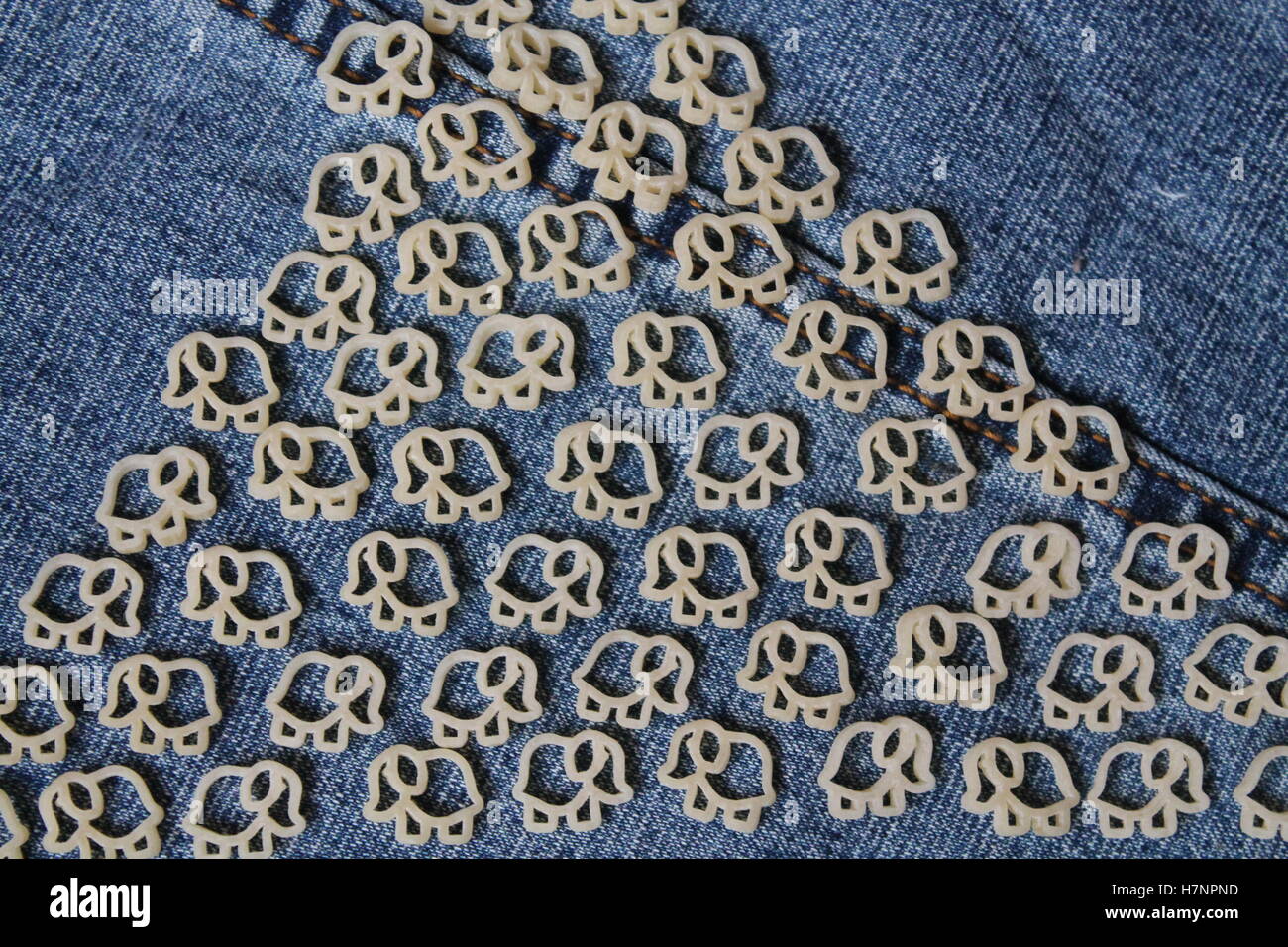 Life model art class hi-res stock photography and images - Alamy