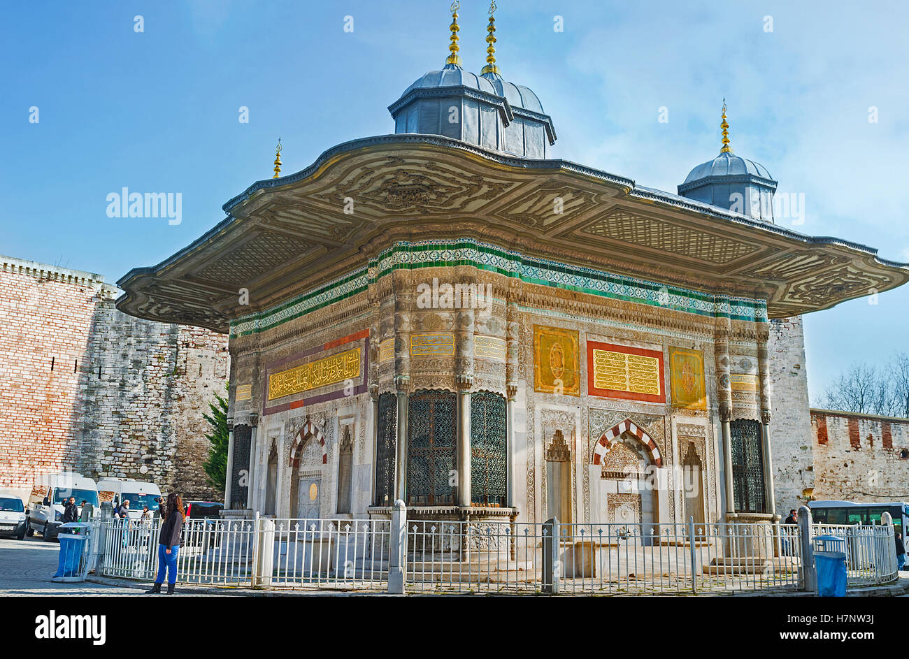 The Sadirvan in front of the Royal Gate of Topkapi Palace, decorated ...