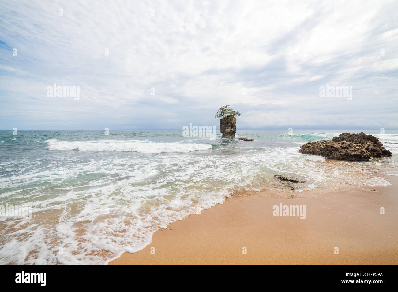 Islet rock formation stack manzanillo hi-res stock photography and ...