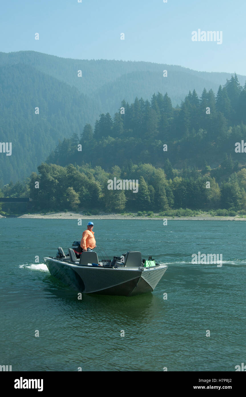 Boat launch on the Columbia River Stock Photo - Alamy