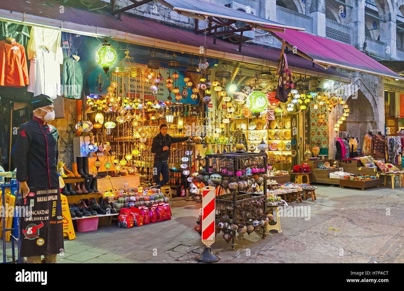 The market stall offers traditional arabian lights, made of laced metal ...