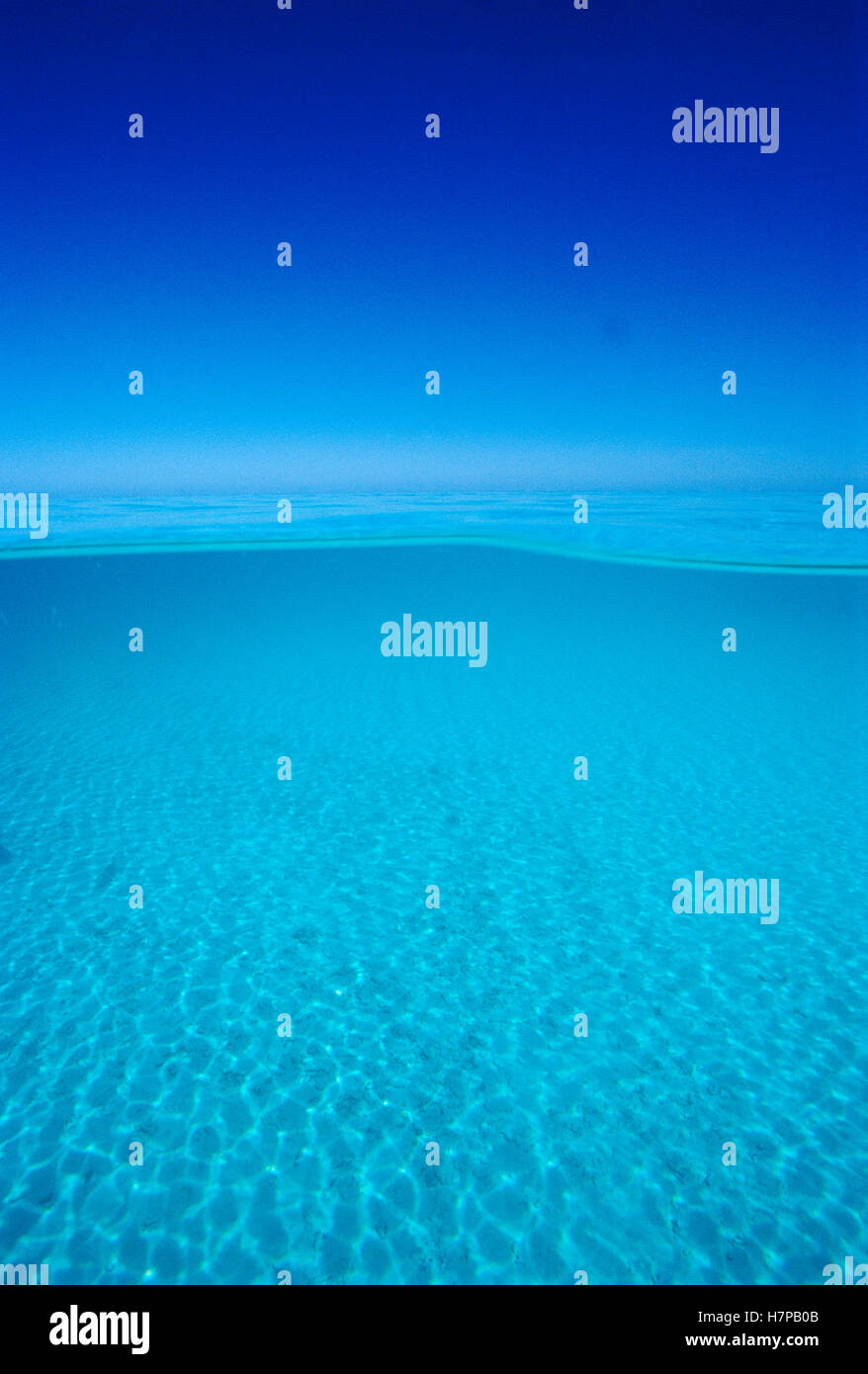 Lagoon of Rangiroa Atoll, French Polynesia Stock Photo - Alamy