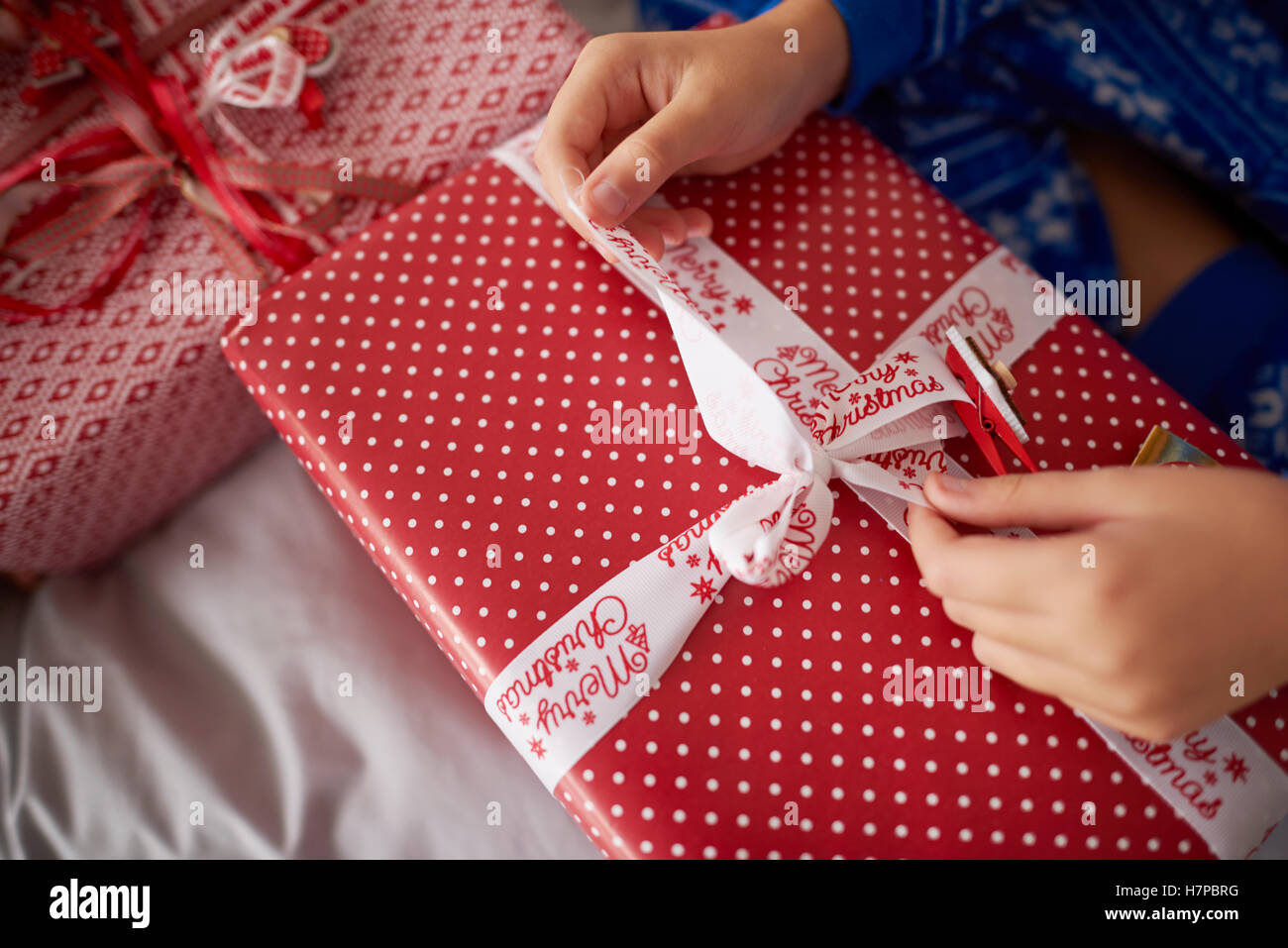 Present opening christmas hi-res stock photography and images - Alamy