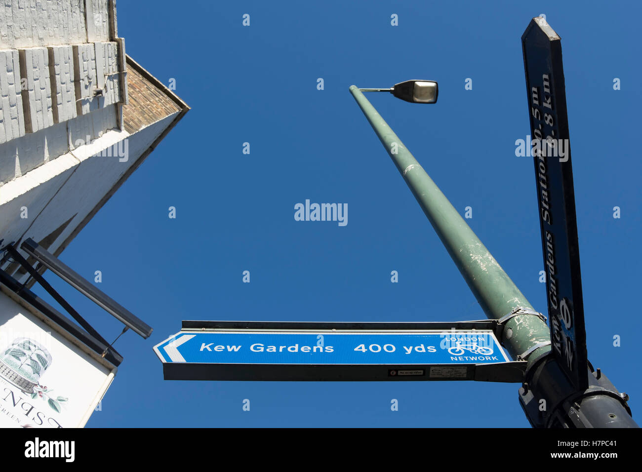 london cycle network sign showing direction and distance to kew gardens ...