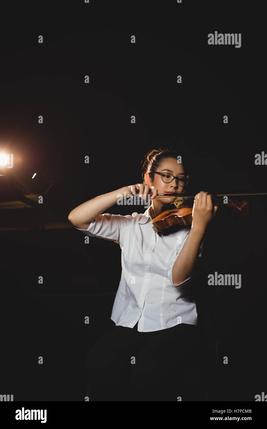 Female student playing violin Stock Photo - Alamy
