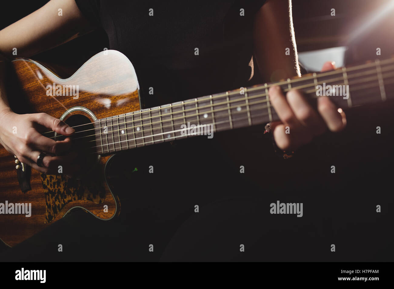 String section hi-res stock photography and images - Alamy