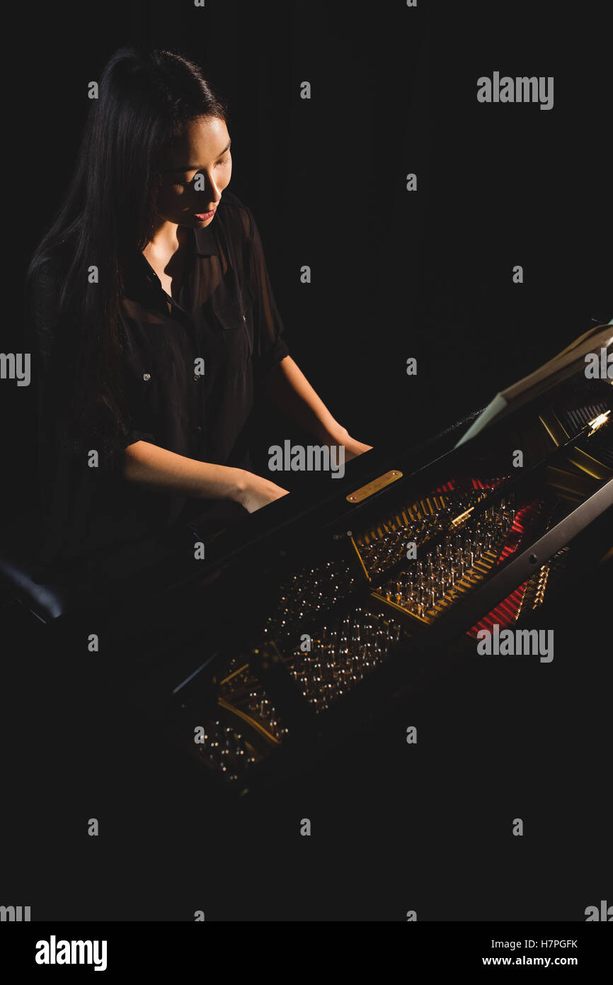 Piano student hi-res stock photography and images - Alamy