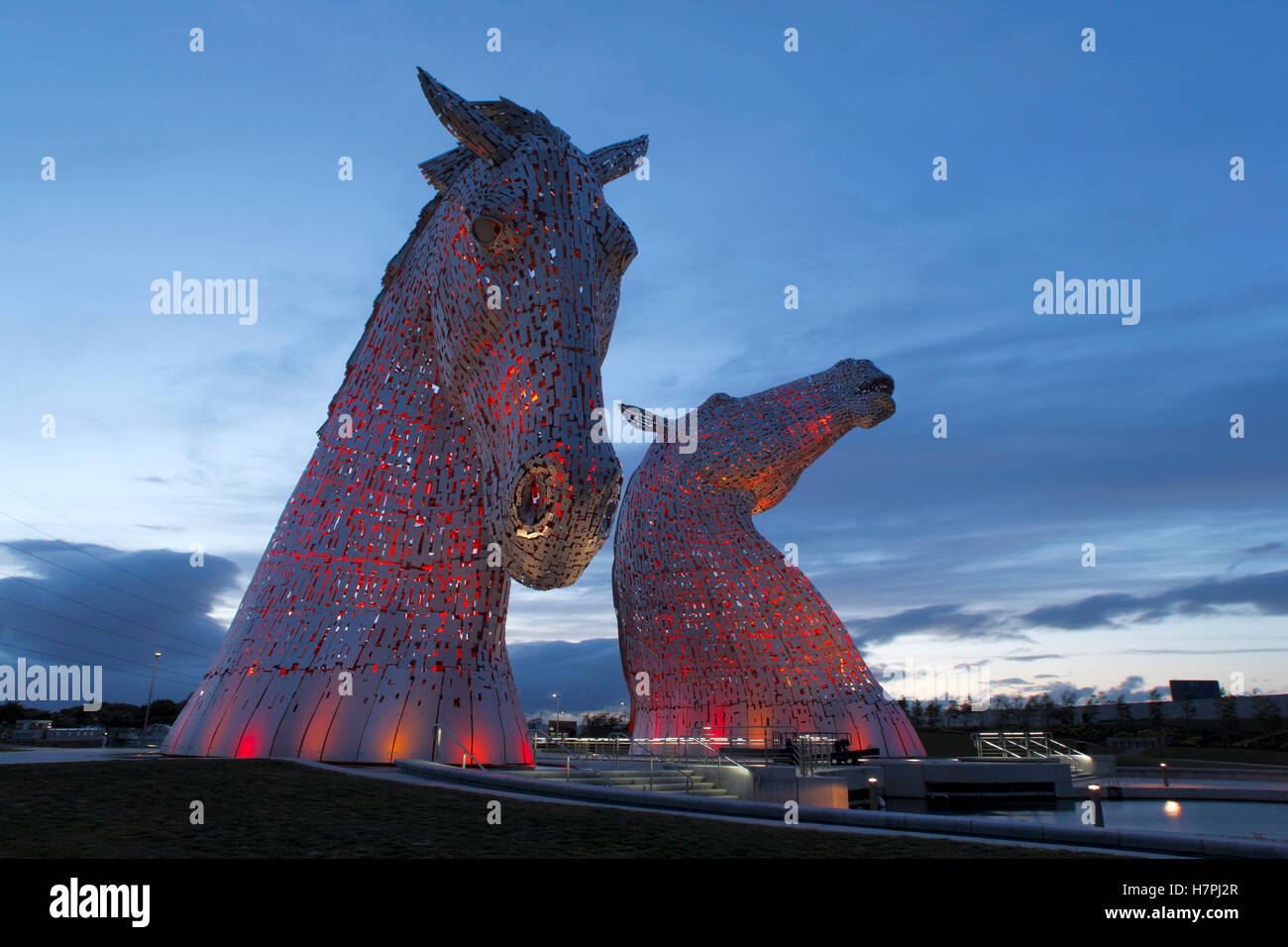 The Kelpies Helix park Grangemouth Falkirk Scotland UK at dusk against ...