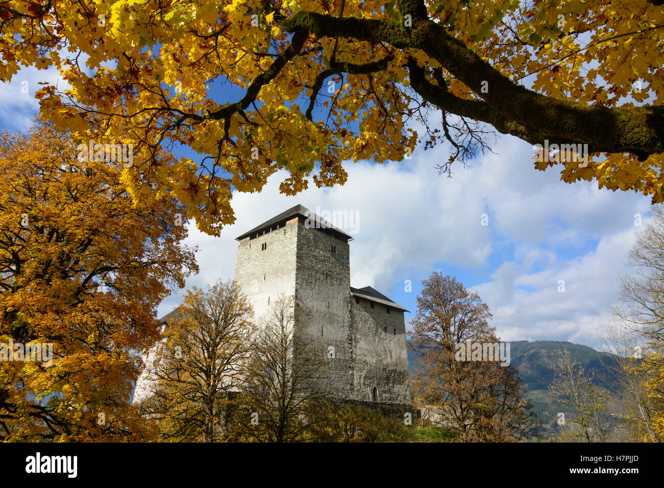 Kaprun austria castle not snow hi-res stock photography and images - Alamy